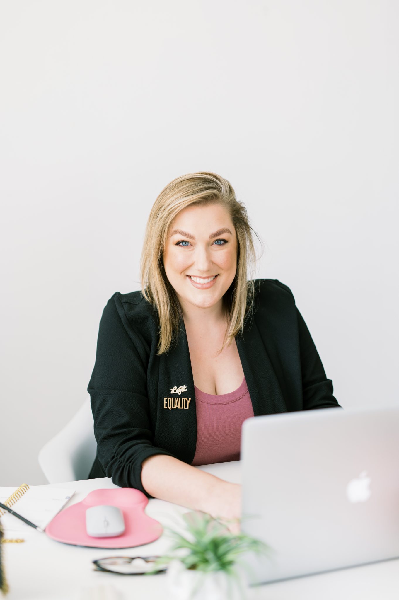 About – Ashley Novak